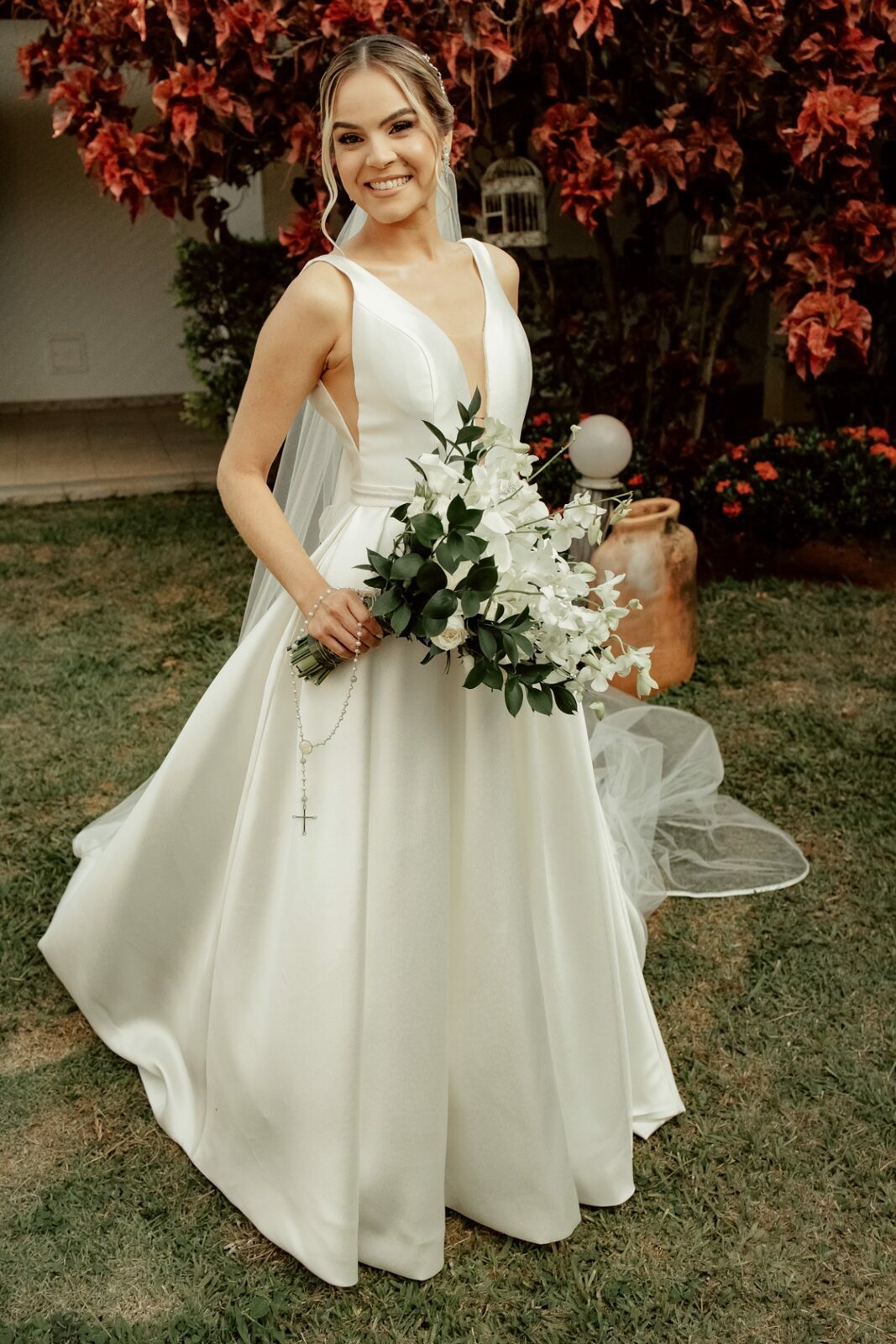 Casamento na igreja matriz de Bom Despacho - MG | Ana & Flávio ...